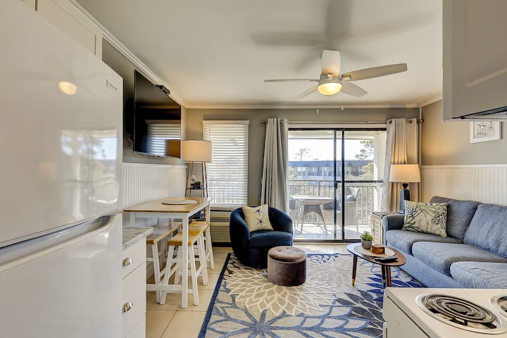 Sunset Rentals | Seaside 336 - Coligny Beach Park