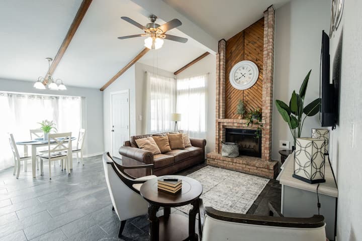 Craftsman Charm Comfort 3bdr - El Paso, TX