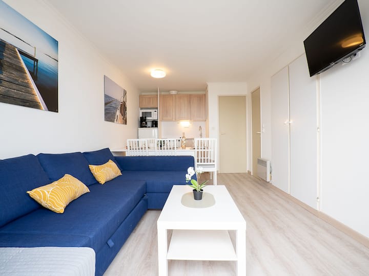 Le Village (C4324) By Interhome - Saint-Raphaël