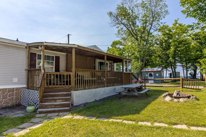 Cozy Cabin Steps Away From Lake Ontario - Fair Haven Beach State Park, Fair Haven