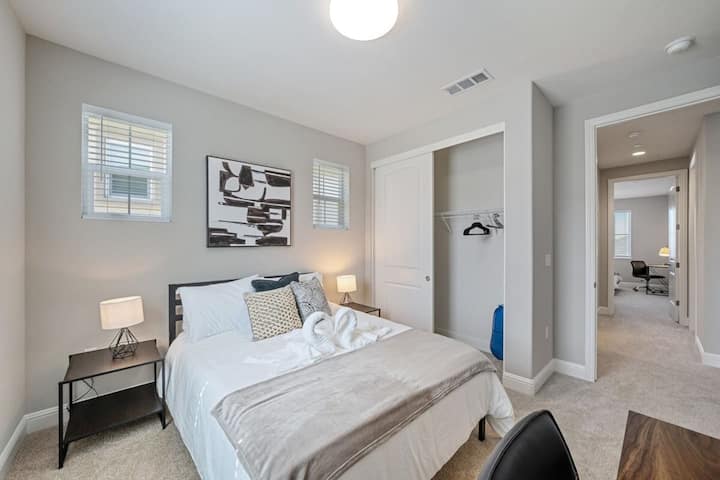 Luxostays| ! Spacious, Cozy And Peaceful 5br House - Pittsburg, CA
