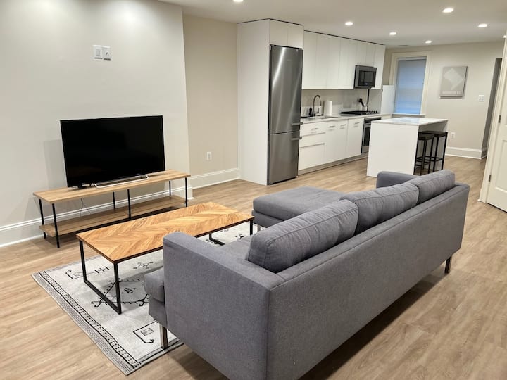 Bright Logan Circle 1b1b Terrace Level Apartment - Washington D. C., DC
