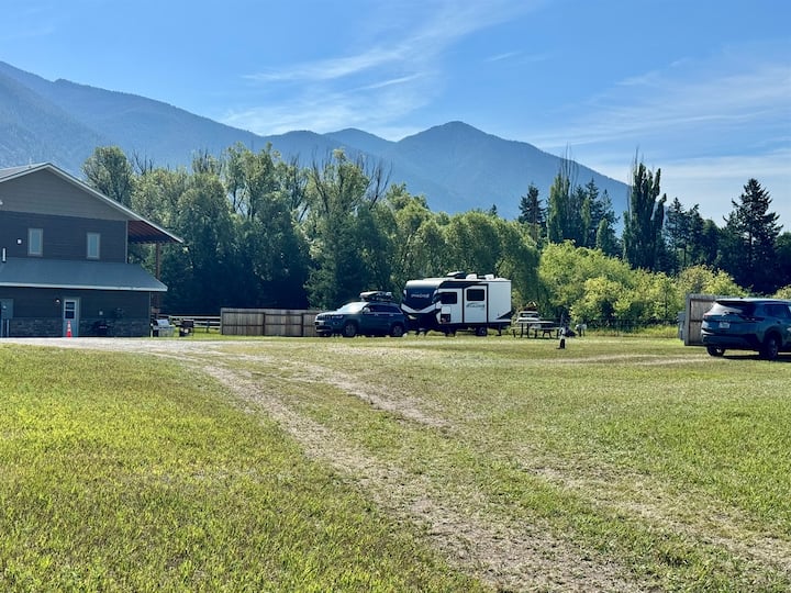 Glacier Oasis Rv Site#2/mtn.views/full Hookups - Columbia Falls, MT