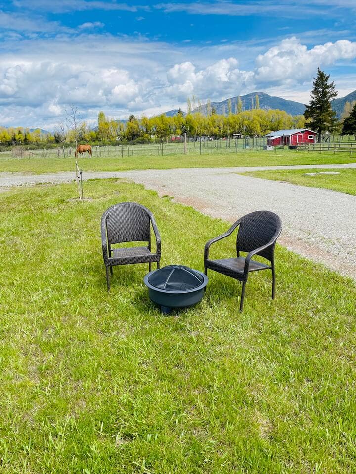 Glacier Oasis Rv Site#2/mtn.views/full Hookups - Columbia Falls, MT