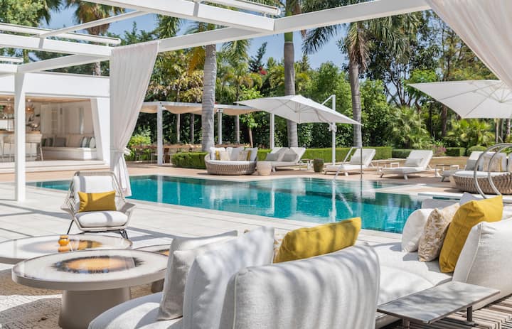 All About Villa Serenity - Marbella