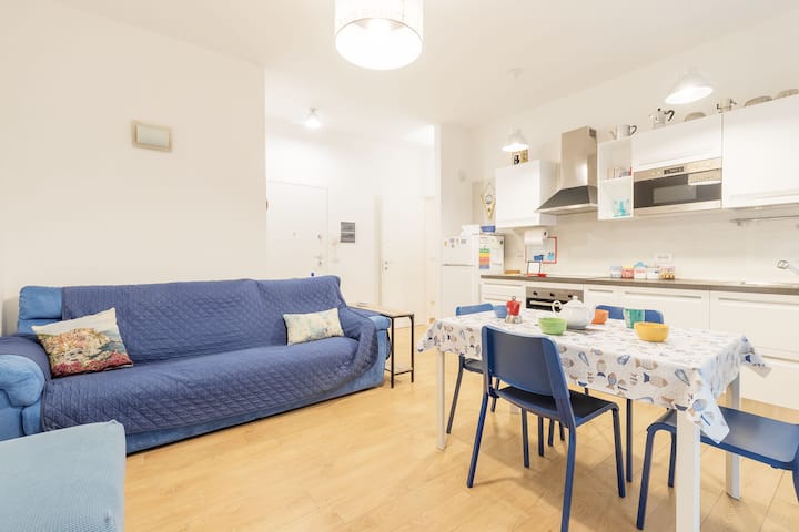 083 Casa Bianca! (011017-lt-0692) - Monterosso al Mare