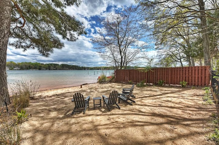 Laid Back Lake Life By Avantstay | Waterfront View - Lake Norman, NC