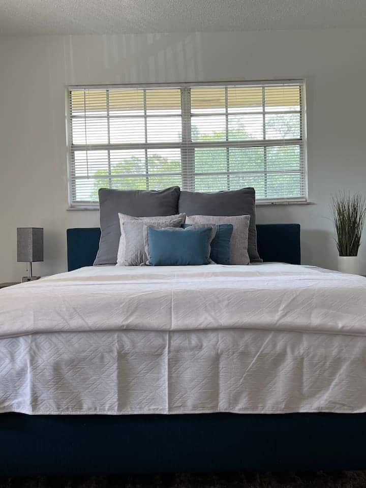 Six Minutes To The Beach - Second Floor Studio - Vero Beach, FL