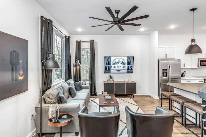 Johnny & June House • Walk To Bars & Dining - Nashville