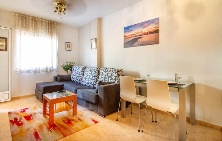 1 Bedroom Cozy Apartment In Torrevieja - Torrevieja