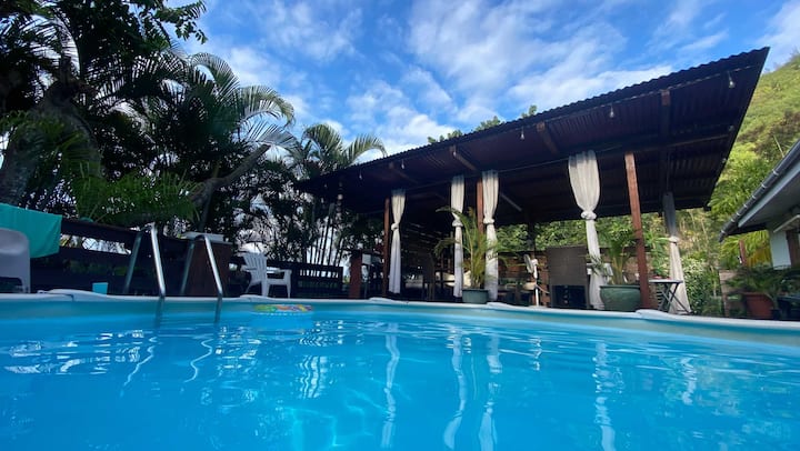 Moorea - Fare Te Utuafare - French Polynesia