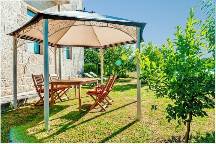 Maison Spacieuse à Carballedo Avec Piscine Privée - Pontevedra