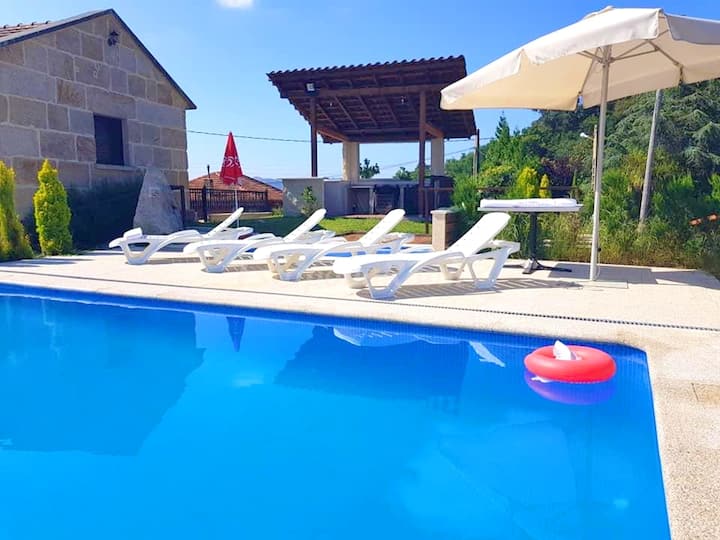 Maison éLégante à Pontevedra + Piscine Privée - Galicia