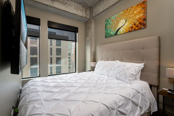 Minnestay* Sable 404 | North Loop | Target Center - Minneapolis, MN