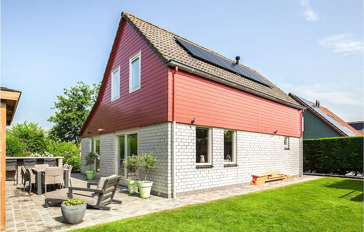 Gorgeous Home In Wemeldinge With Wifi - Zélande