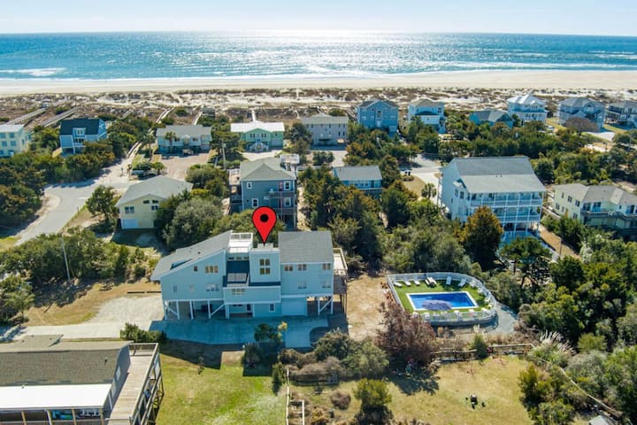 Relaxing Family Retreat · Poolside Duplex Near The - Swansboro, NC