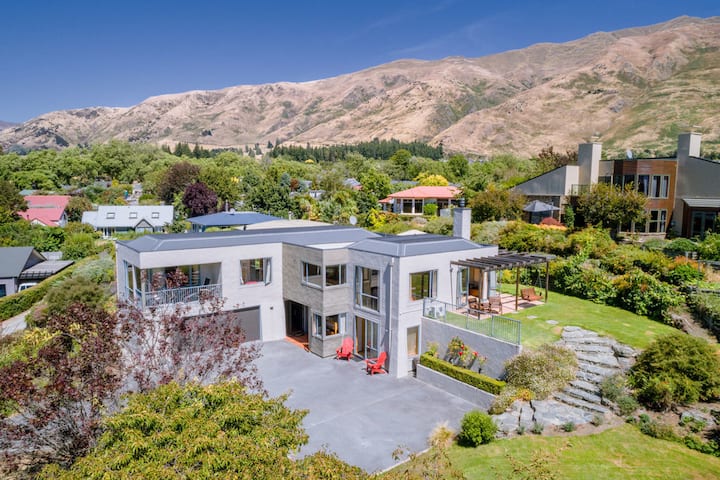 Sargood Splendour - Wanaka Holiday Home - Wanaka