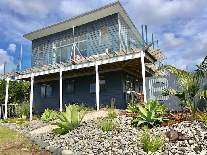 Oceans 8 - Mangawhai Heads Holiday Home - Mangawhai