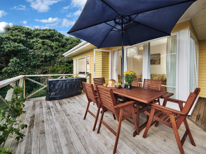 Surfer's Sunshine Cottage - Casa De Vacaciones Piha - Auckland