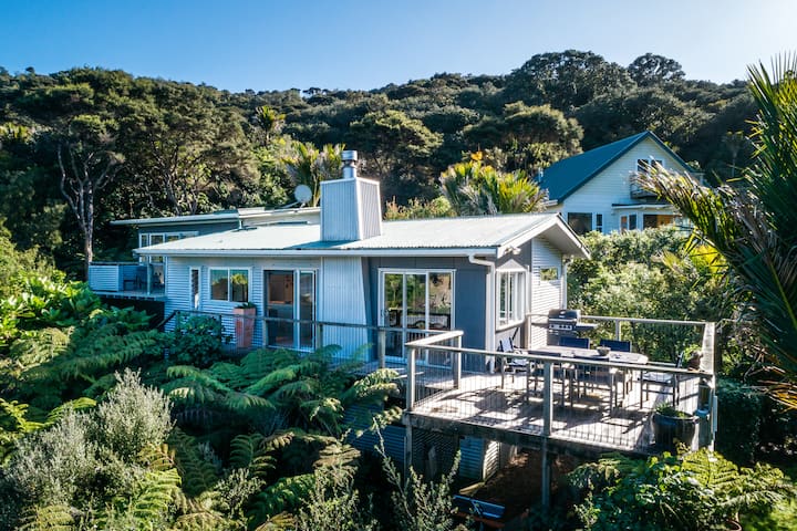 The Fat Pigeon - Omiha Holiday Home - Waiheke Island