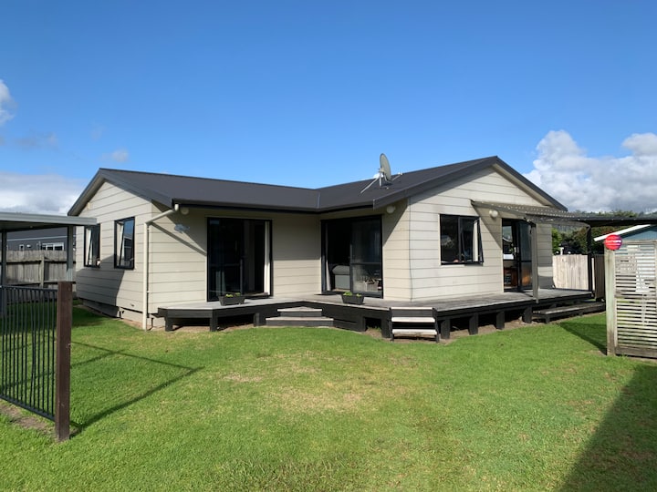 Whangamata Beach Break - Whangamata Holiday Home - Whangamatā
