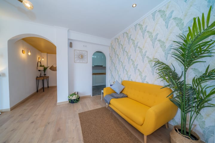 Homeholidaysrentals Eiffel - Costa Barcelona - Pineda de Mar