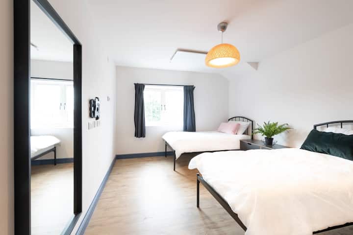 Cedar Apartments - Apartment 8 - Chepstow