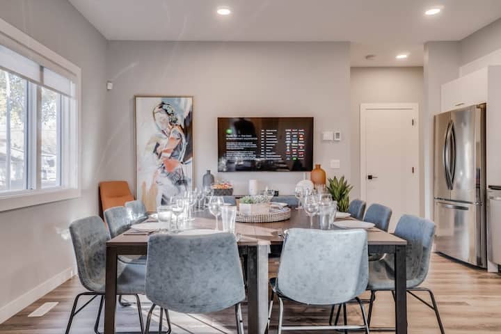 Rachel - Spacious Home In Central 6 Bdrm,4.5 Bath - Edmonton