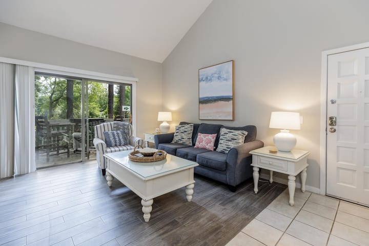 2354 Racquet Club: Pet Friendly, Free Bikes, 2br - South Carolina