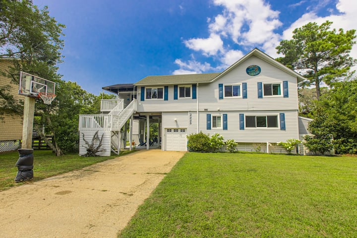 5br Lakefront | Elevator | Balcony | Foosball - Virginia Beach, VA