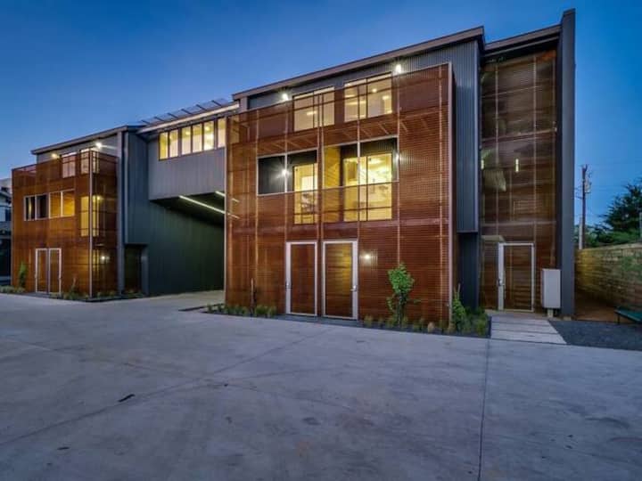 Bardo Lofts Courtyard Suite #102 - Lancaster, TX