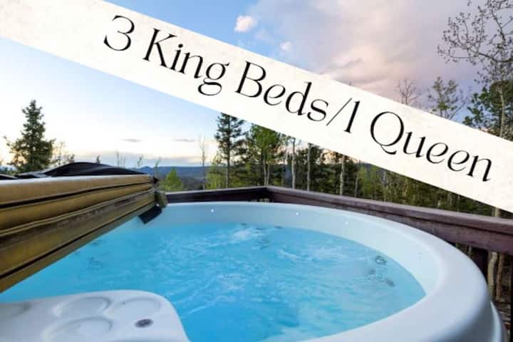 Wildlife Sightings! Hot Tub, 3 King Beds/1 Queen! - Woodland Park, CO
