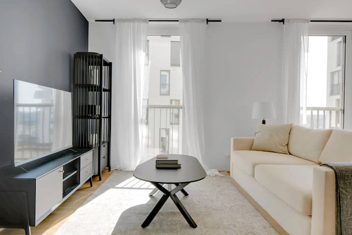 Blueground | Leopoldstadt, Loggia, Gym & Sauna - Vienne