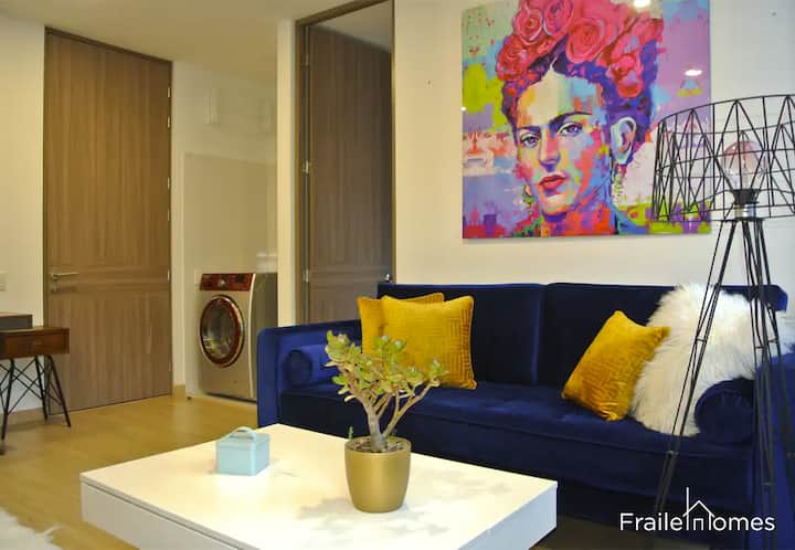 Calm & Quiet: Working Area, 150 Mbps, Wd, Parking - Bogotá