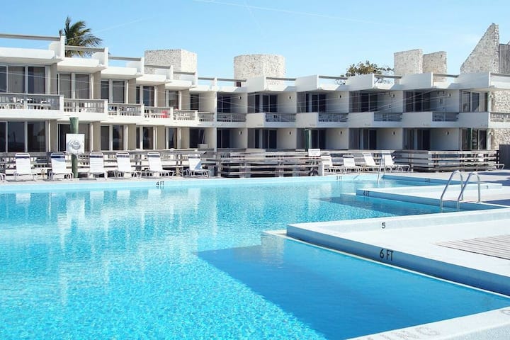 Sunrise & Salt Air In The Keys - Islamorada, FL