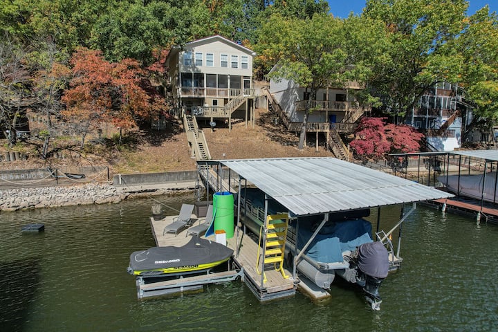 Close To The Strip, Private Dock & Screened Deck! - Osage Beach, MO