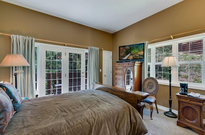 Breckenridge Boutique Hotel - Queen Suite #2 - Breckenridge, CO