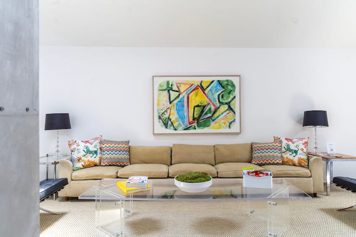 In Town | Historic Mid-century Vibes | The Nest - Round Top, TX