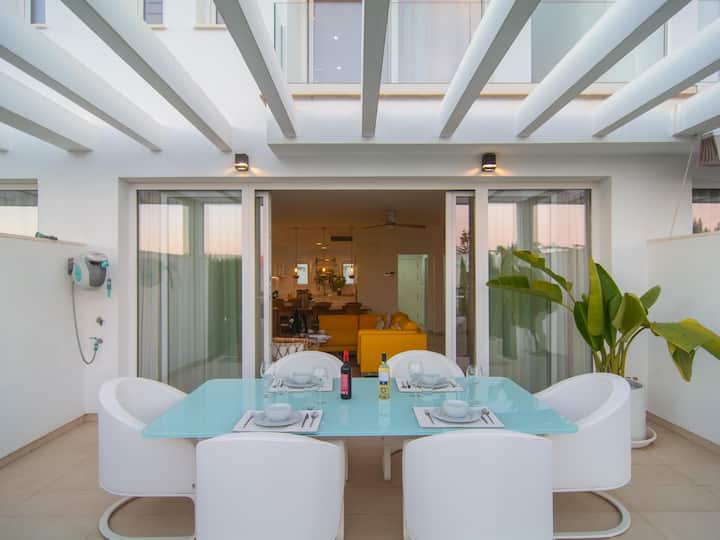 ★ Central Walking Distance Restaurants Beach - Calahonda