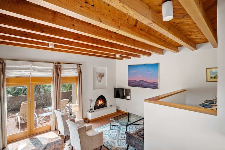 Casa Alba - Mountain Views, Communal Pool - Cities of Gold Casino