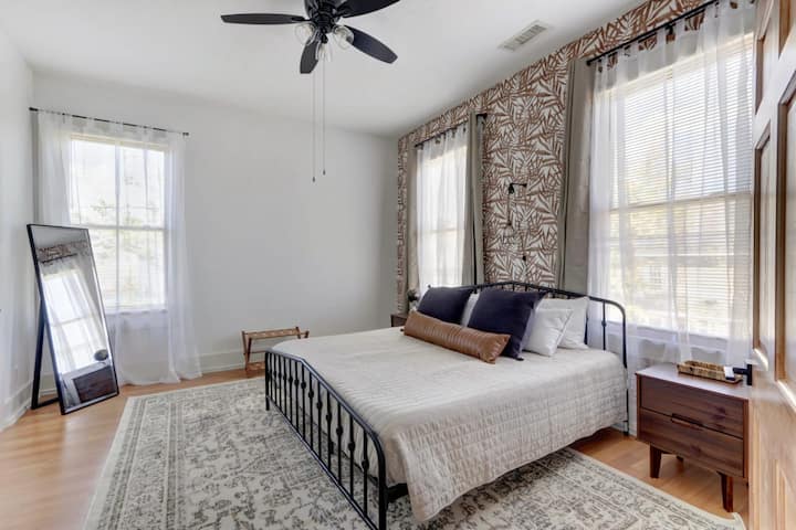 Savannah Digs - Modern | Stylish | Convenient - Savannah, GA