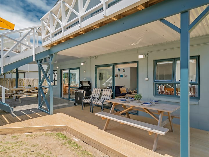 Captains Bach At Cooks - Downstairs Holiday Unit - Hahei