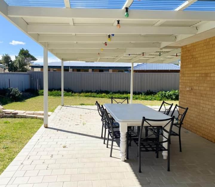 White Sands - Located  Just 300m From Lancelin’s B - Ledge Point