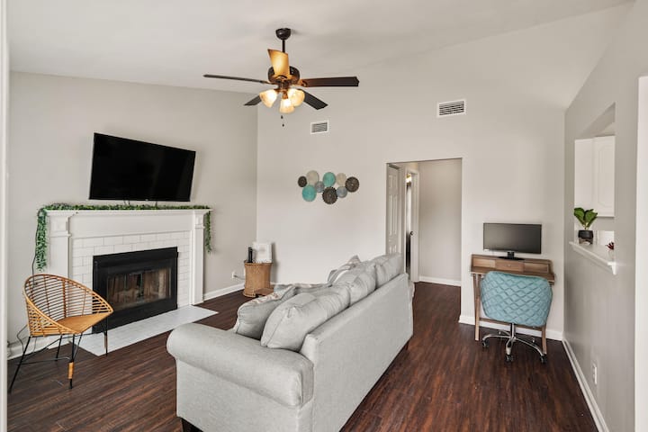 Sea Turtle Cottage -Near Shopping/restaurants - Brunswick, GA