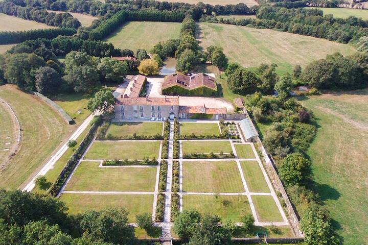 Le Logis Du General - Machecoul