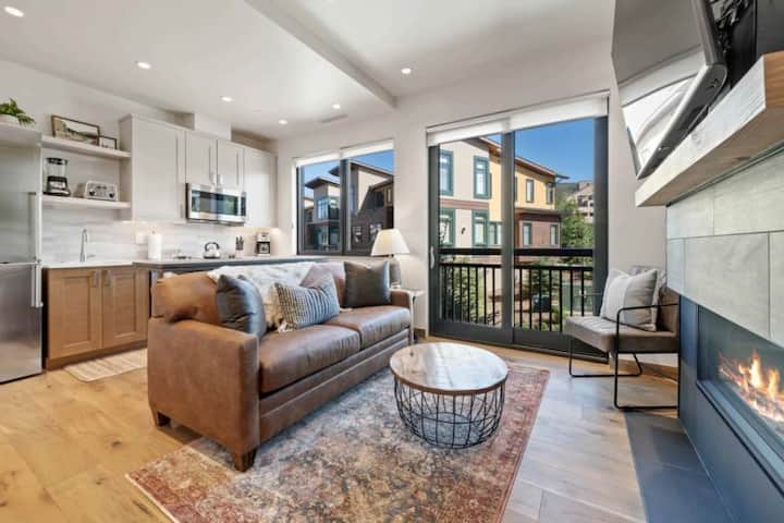 Riverfront Lodge 107 - Avon, CO