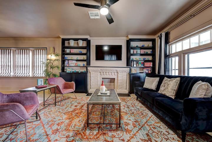 Boho Glam Bungalow, Mins Away Western Ave District - Oklahoma City, OK