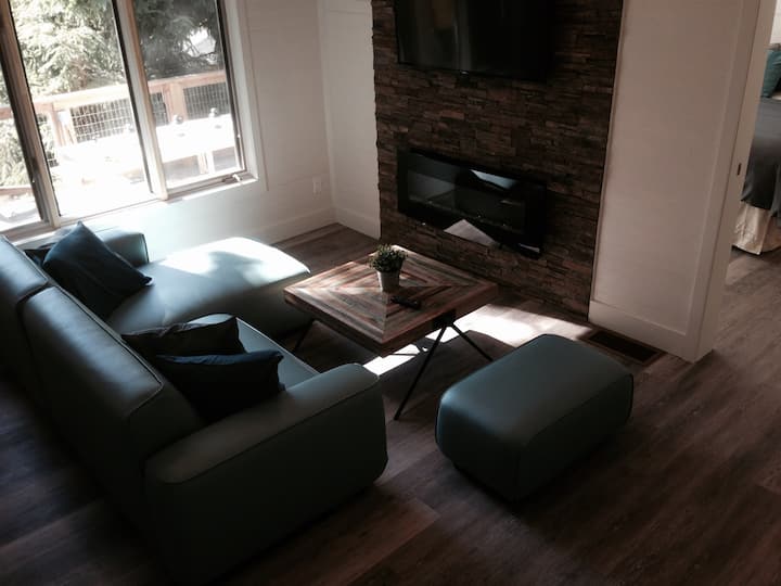 Riviera - A Gathering Spot - Gananoque