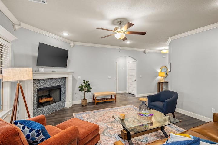 Trail's Crest:  Luxury And Comfort For Families An - Bentonville, AR