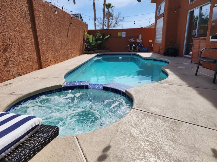 Las Vegas Home W/pool & Spa - North Las Vegas, NV